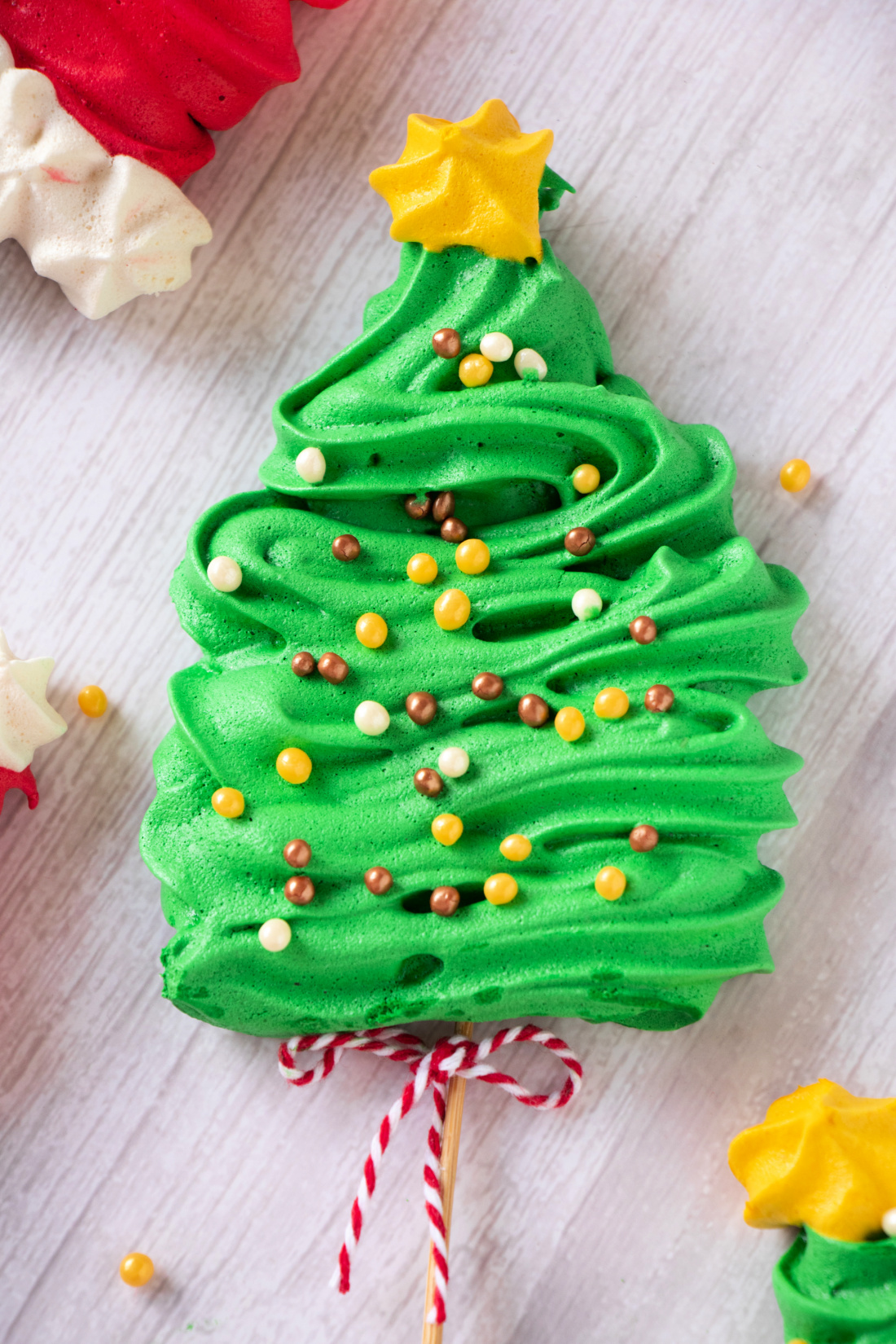 Christmas Meringue Pops Recipe