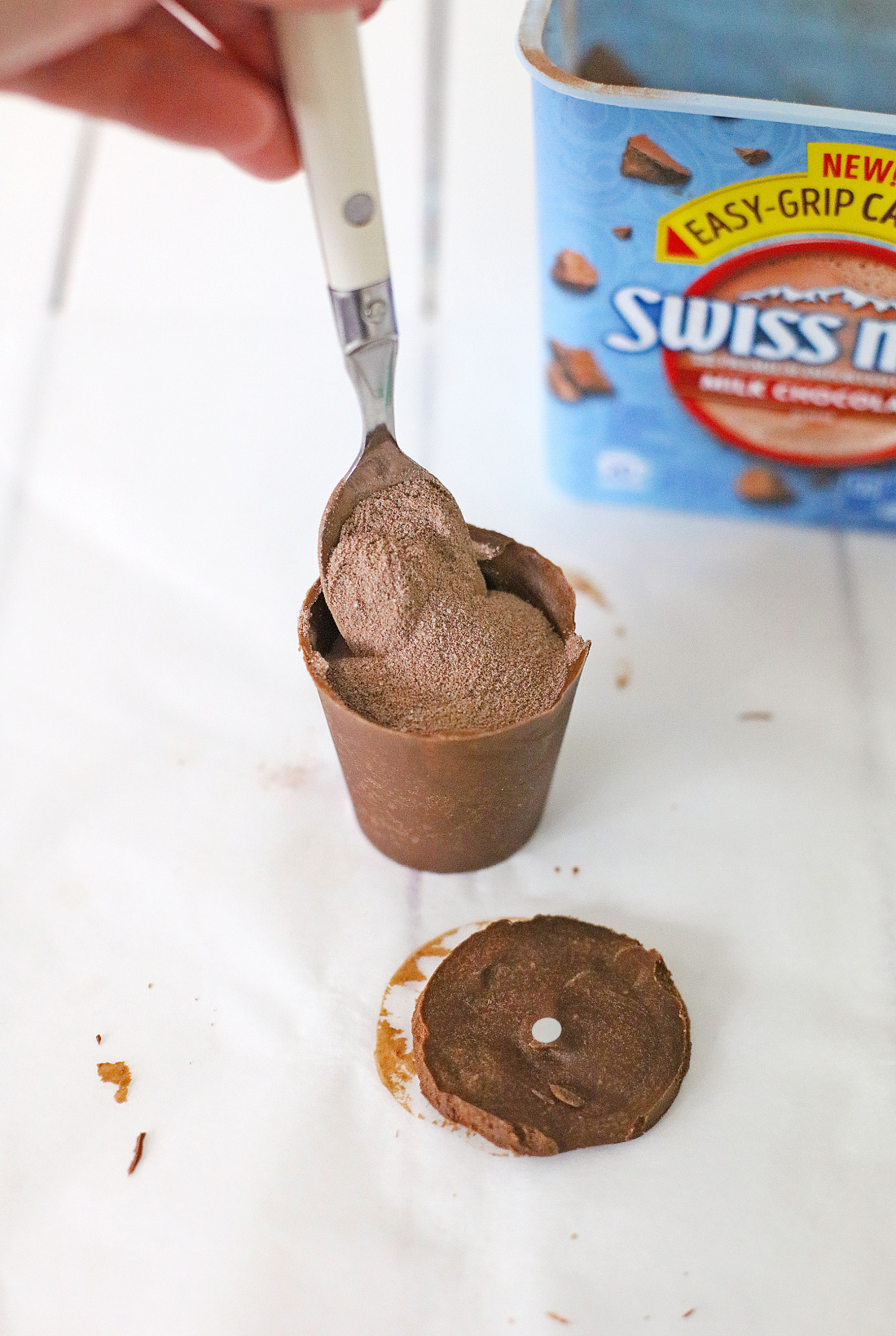 Luscious Valentine’s Day Hot Cocoa Bomb Cups