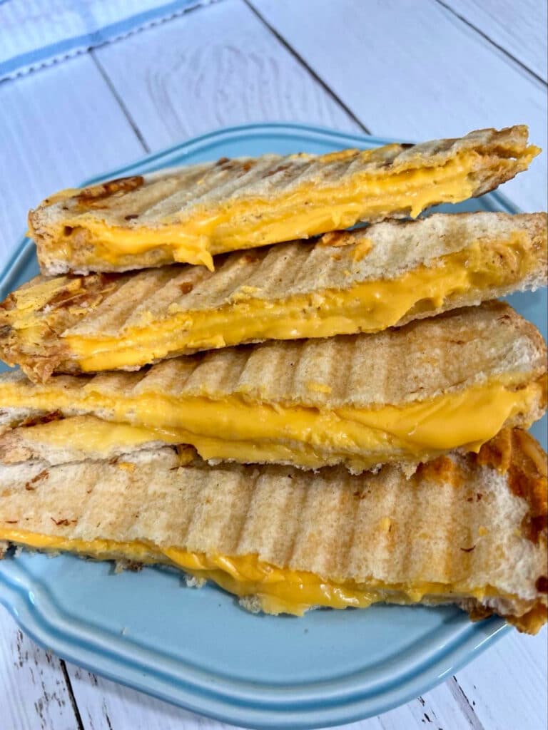 How To Make a Delicious Grilled Cheese Panini