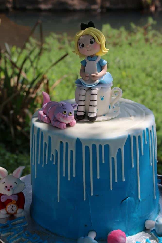 Top 8 Theme Cakes For Best Friend Birthday