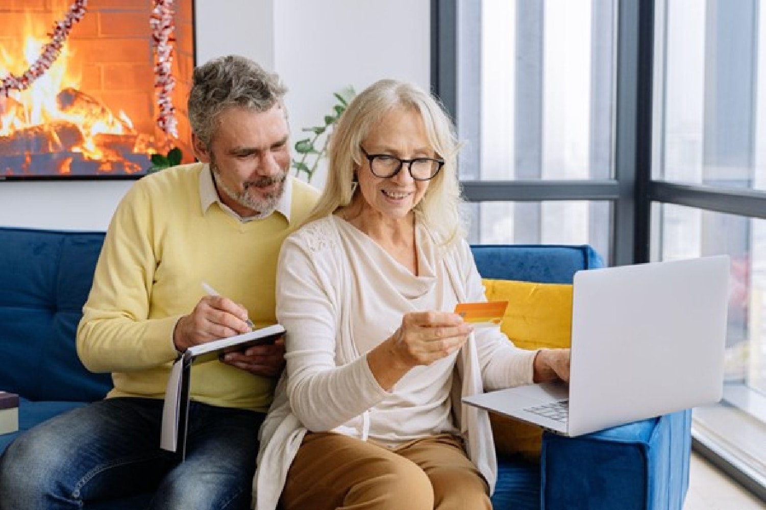 Tips For Managing A Joint Family Credit Account
