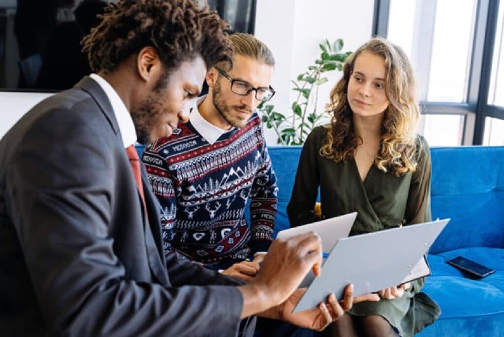 Tips For Managing A Joint Family Credit Account