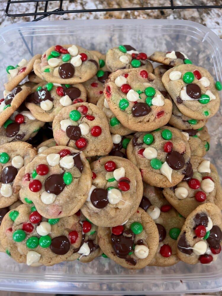 Christmas Baking With The Help Of Wilton Baking Necessities - Kellys ...