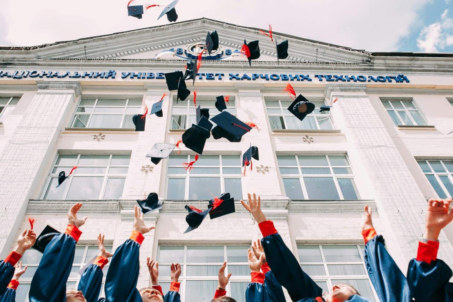 Meaningful Ways To Celebrate Graduation