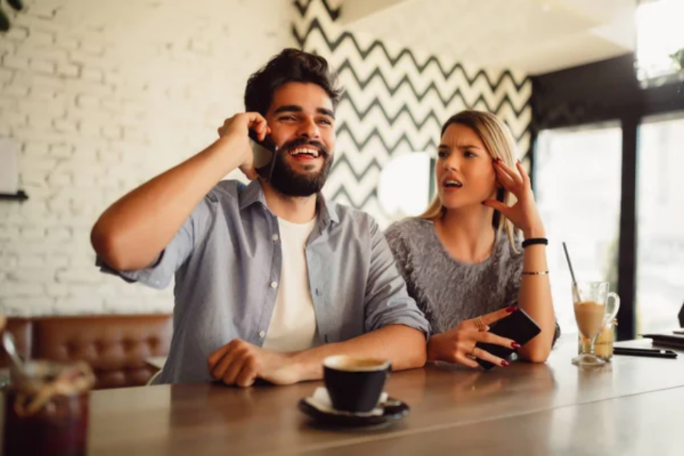 These 20 Eye-Opening Signs Mean It’s Time to Cut Ties and Move On ...
