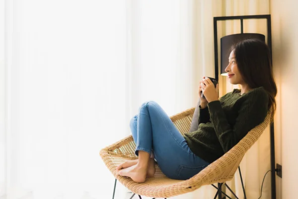 17 Signs You're Cooler Than The Average Person, According To Psychology ...