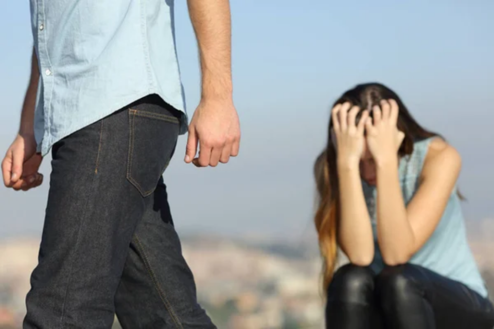 18 Ways They’re Hiding Their Past—And Why You Should Be Concerned ...
