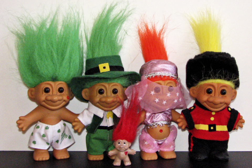 15 Nostalgic Toys That Defined Childhoods in the 80s and 90s - Kellys ...