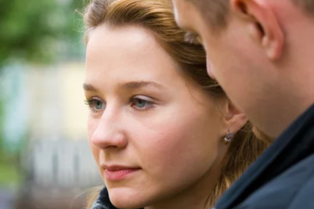 19 Subtle Signs They’re Avoiding True Emotional Intimacy - Kellys ...